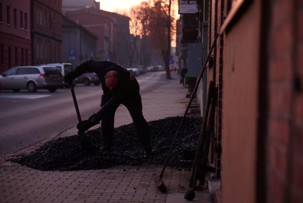 Can EU's new Social Climate Fund protect poor from carbon cost ...