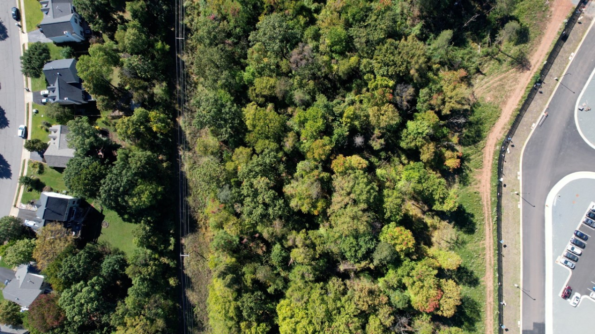 Americans on alert as noisy data centers near their neighborhoods ...